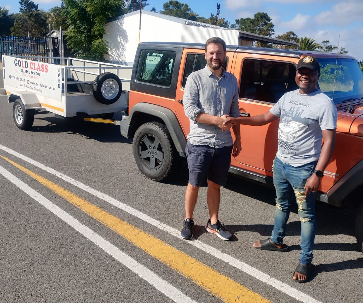 Code 8 Vehicle with a Trailer (EB) - Gold Class Driving School